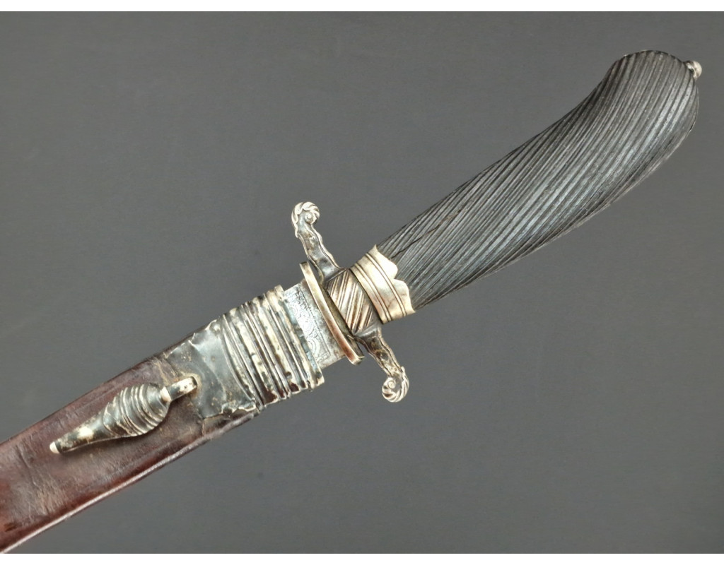 DAGUE DE CHASSE COUTEAU DE VENERIE XVIIIè EN ARGENT À POIGNÉE EN EB...