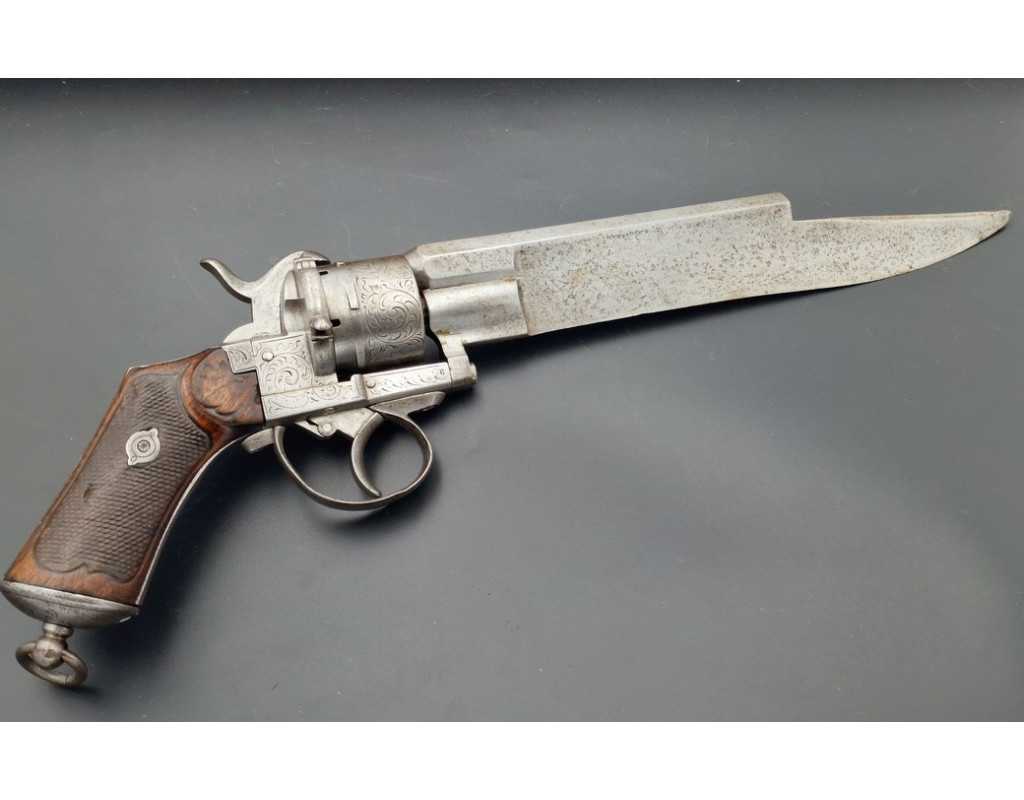 REVOLVER A SYSTEME DUMONTHIER COMBINE A FORTE LAME FORGEE sur LEFAU...